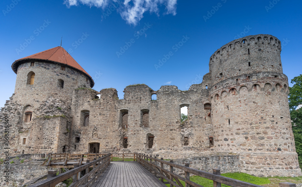 Foto de Cesis Castle, one of the most iconic medieval castles in Latvia ...