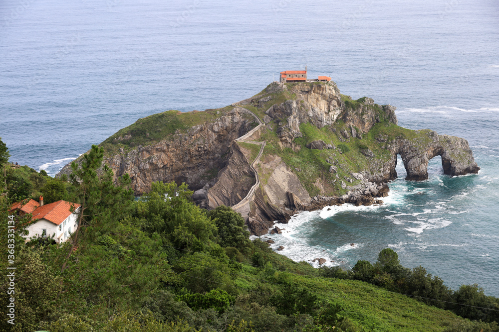 The incredible sanctuary of San Juan de Gaztelugatxe and its church in ...