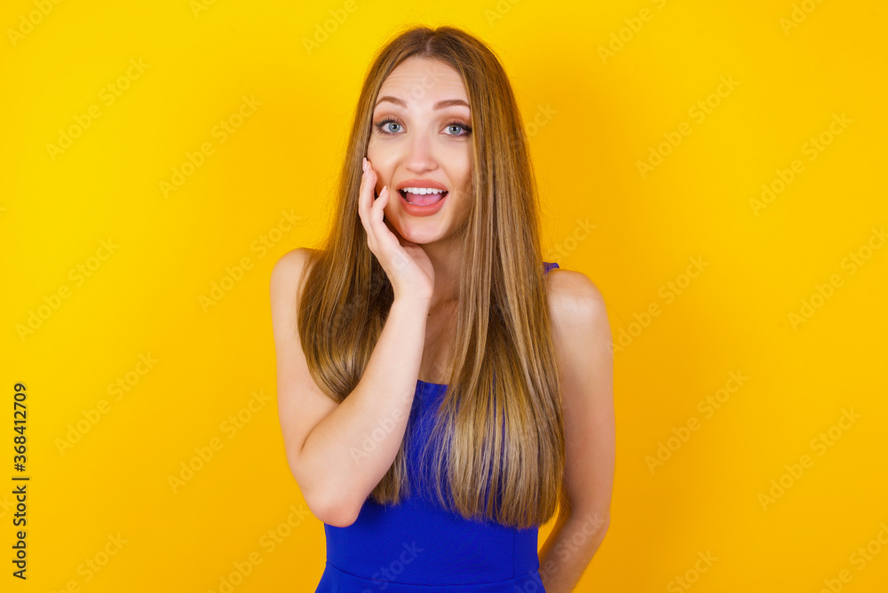 Surprise Astonished Beautiful Girl Looking Surprised In Full Disbelief