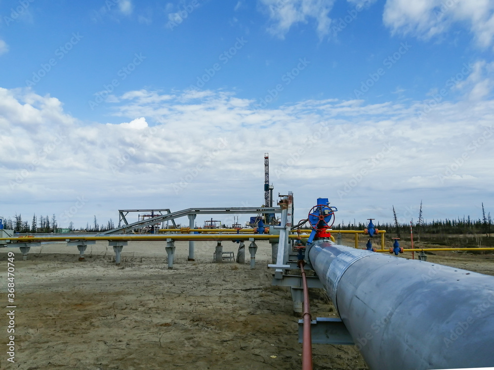 Pipeline fittings and manifold of producing gas wells in the field ...