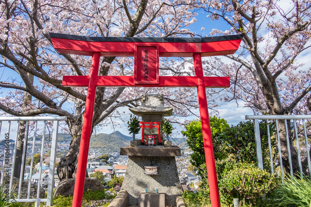 Statue of Sakamoto Ryouma standing at Kazagashira Public Park with ...