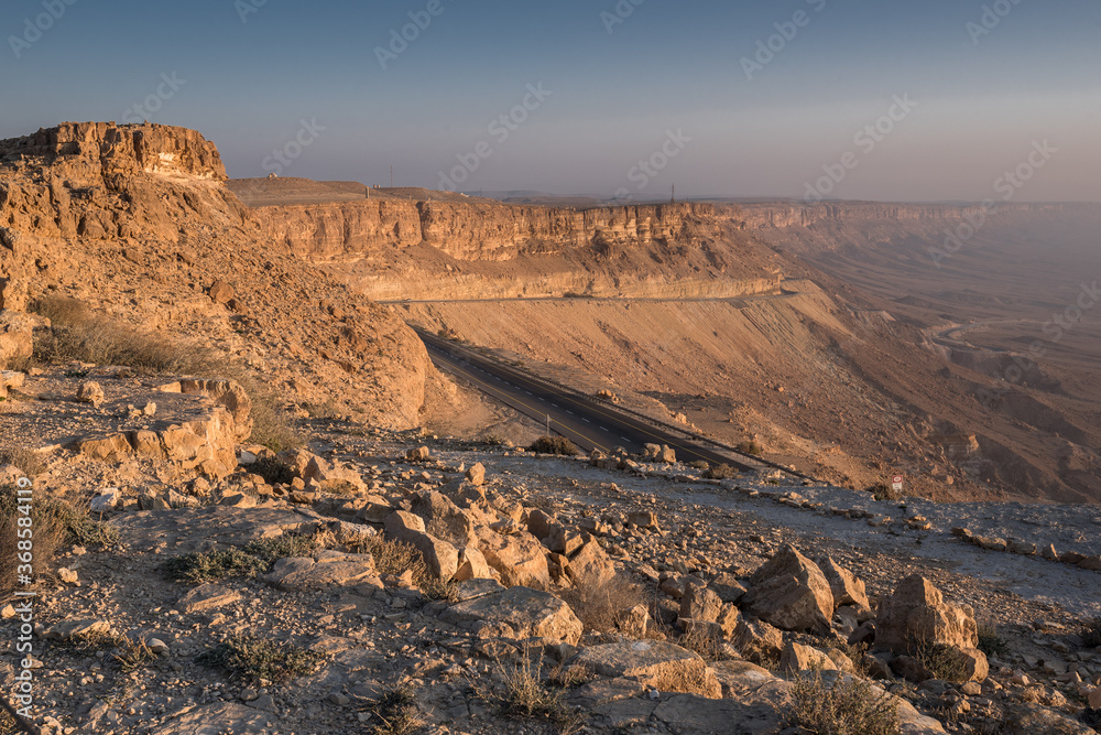 Ramon Crater (Machtesh Ramon), world's largest, as seen shortly after ...