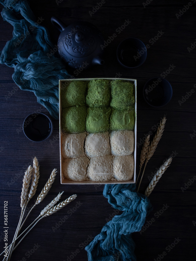 Matcha Daifuku Mochi (Green Tea Mochi With Red Bean Fillings). Green ...