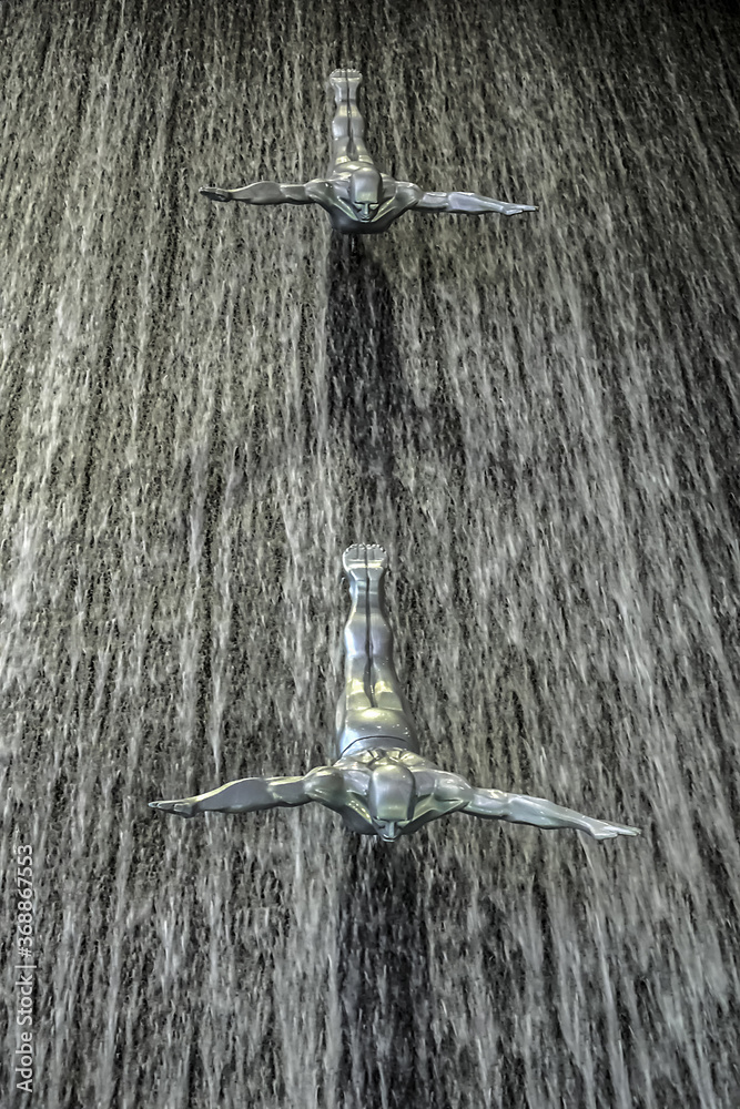 Famous Waterfall in Dubai Mall (world's largest shopping mall) - 30m in ...