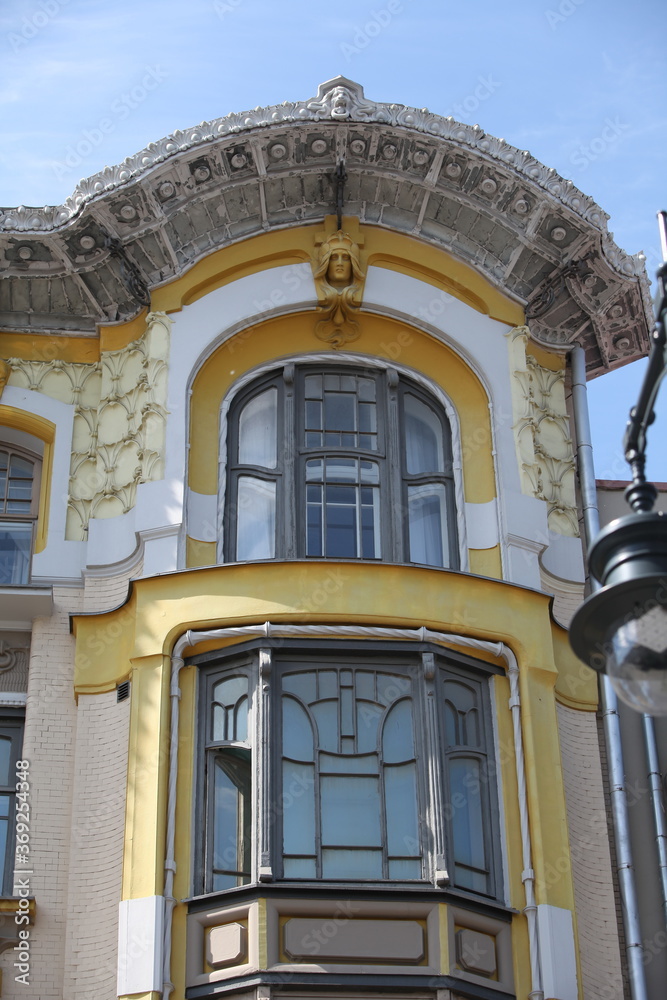 Former profitable house of merchant Ivan Isakov on Prechistenka Street ...