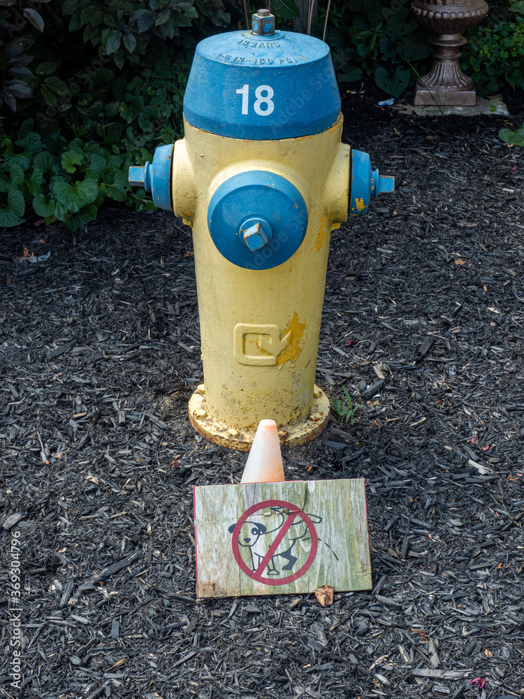 fire hydrant sign Stock Photo | Adobe Stock