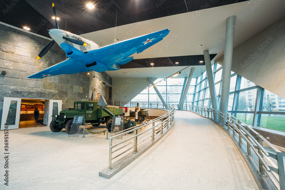 Foto de Soviet russian Yakovlev Yak-9 fighter aircraft, Soviet army ...