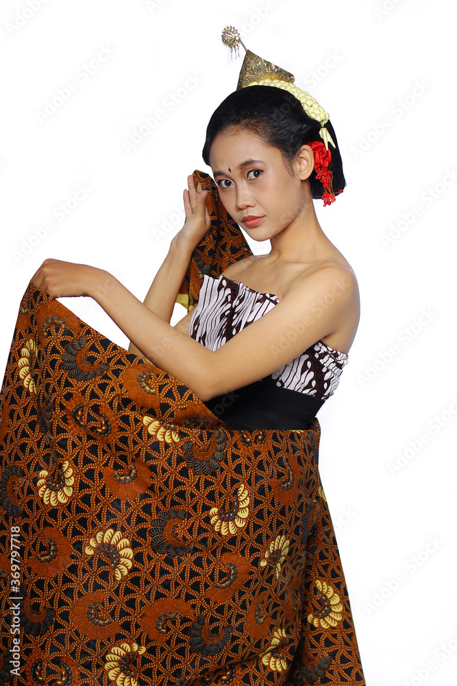 Beautiful Young Woman covering his body with Jarik. a woman using ...