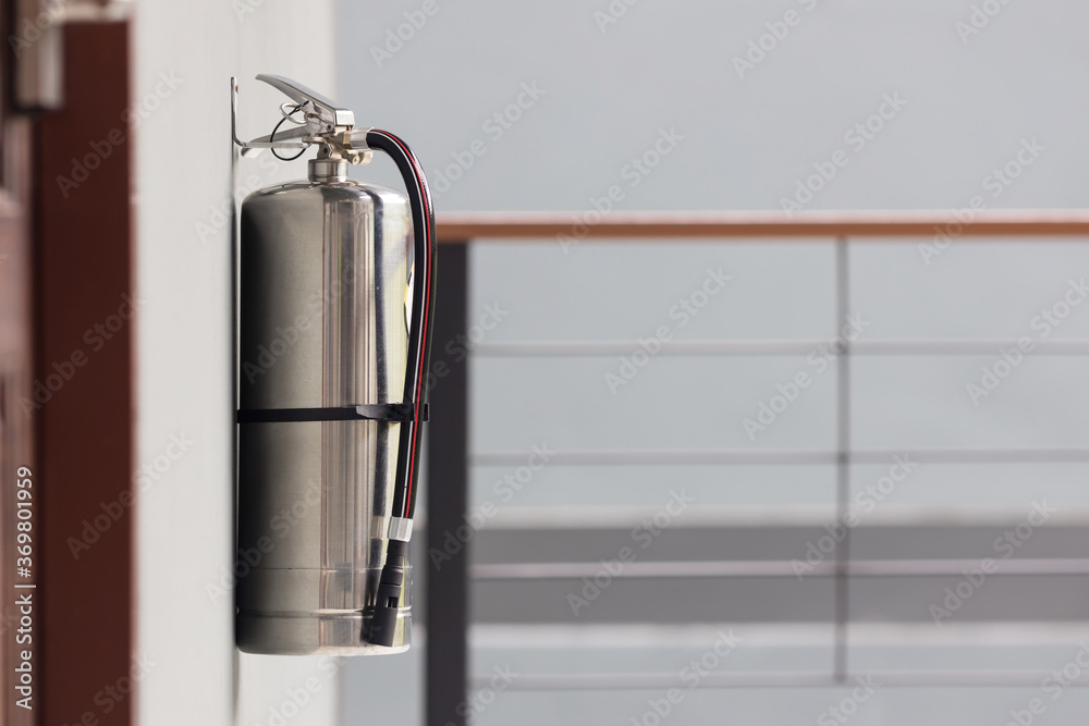 Fire extinguisher in the operating department . Install a fire ...