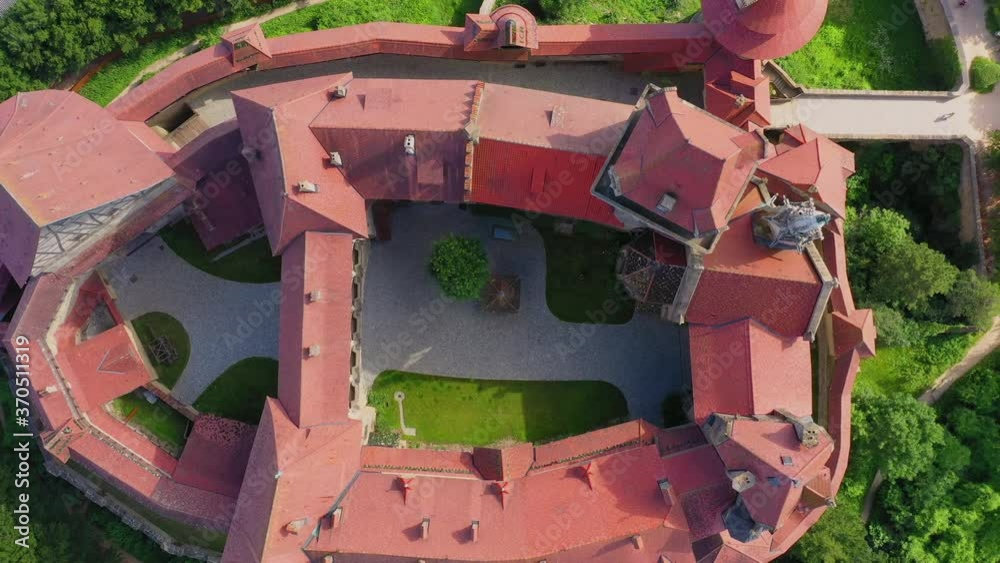 Video „Burg Kreuzenstein from the Sky. Kreuzenstein Castle ist one of ...