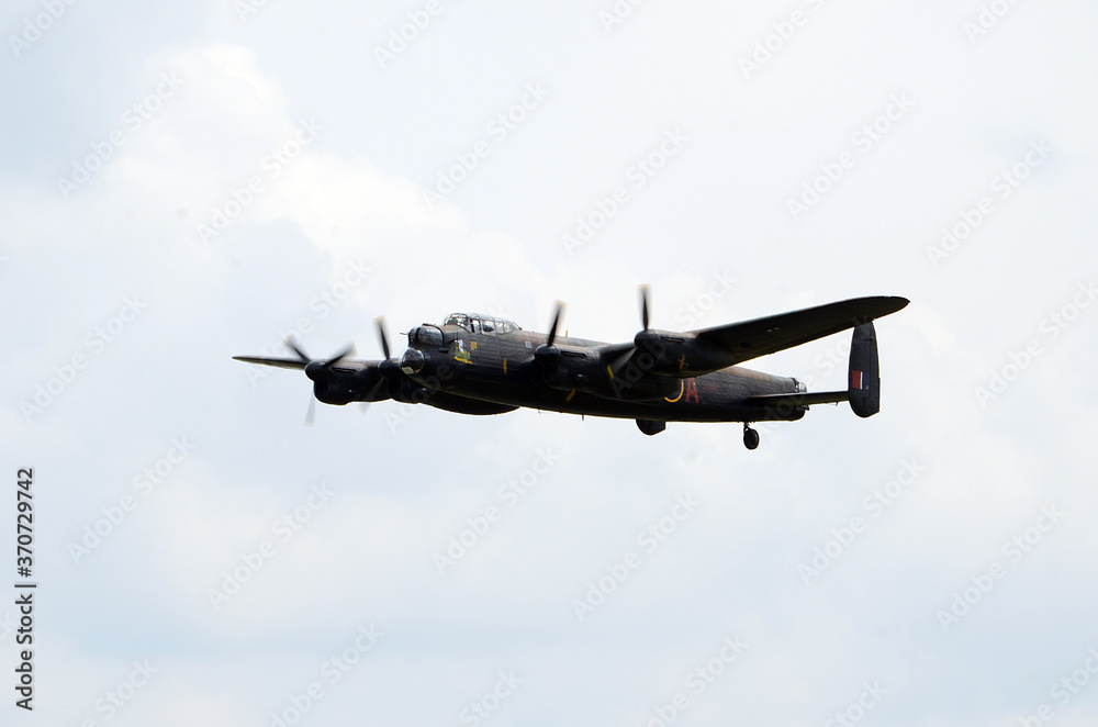 Poster Avro Lancaster WW2 British heavy bomber – Wall Art | UkPosters