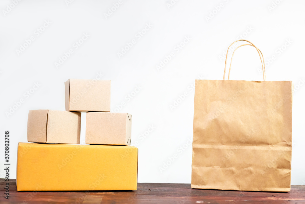 Multiple parcel boxes, paper bags With free space, can display the logo ...