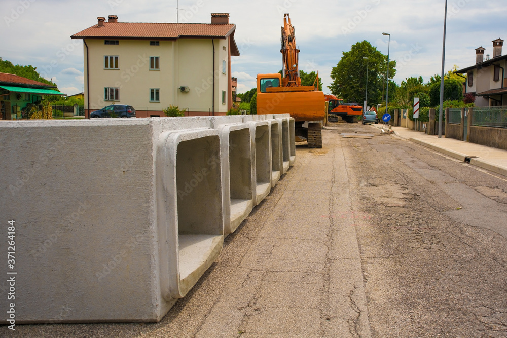 Reinforced concrete box culverts. These square pre-cast culverts are ...