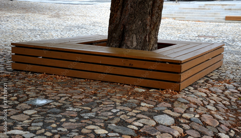 paving gray brown beige color of natural stone boulders of irregular ...