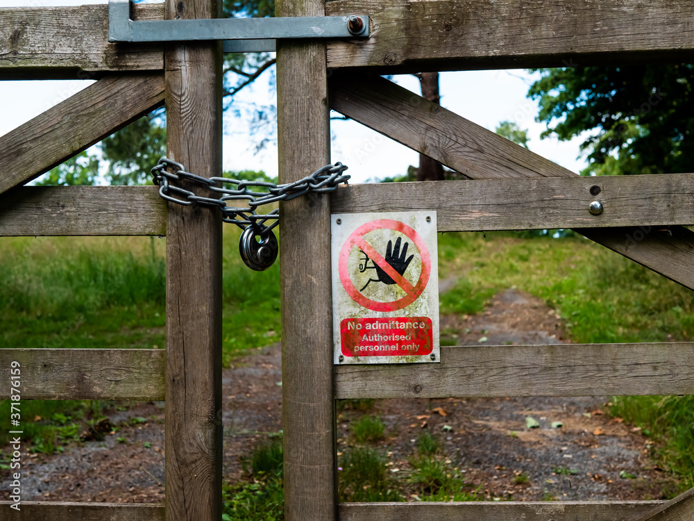 No entry sign on a gate to a private field Stock Photo | Adobe Stock