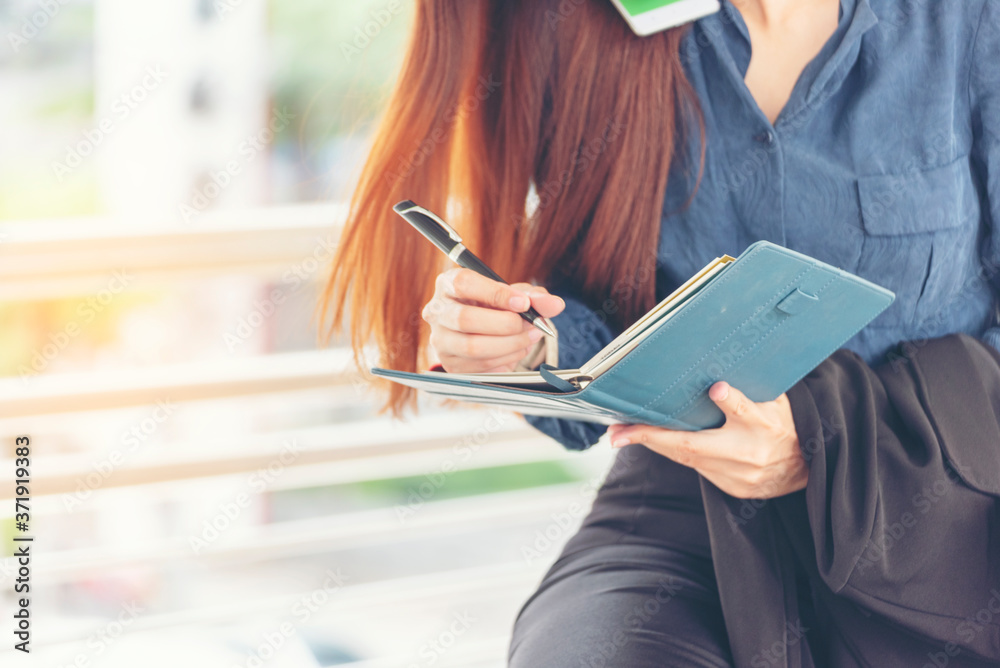 Agenda of planner woman schedule and organize appointment 2020 Calendar ...