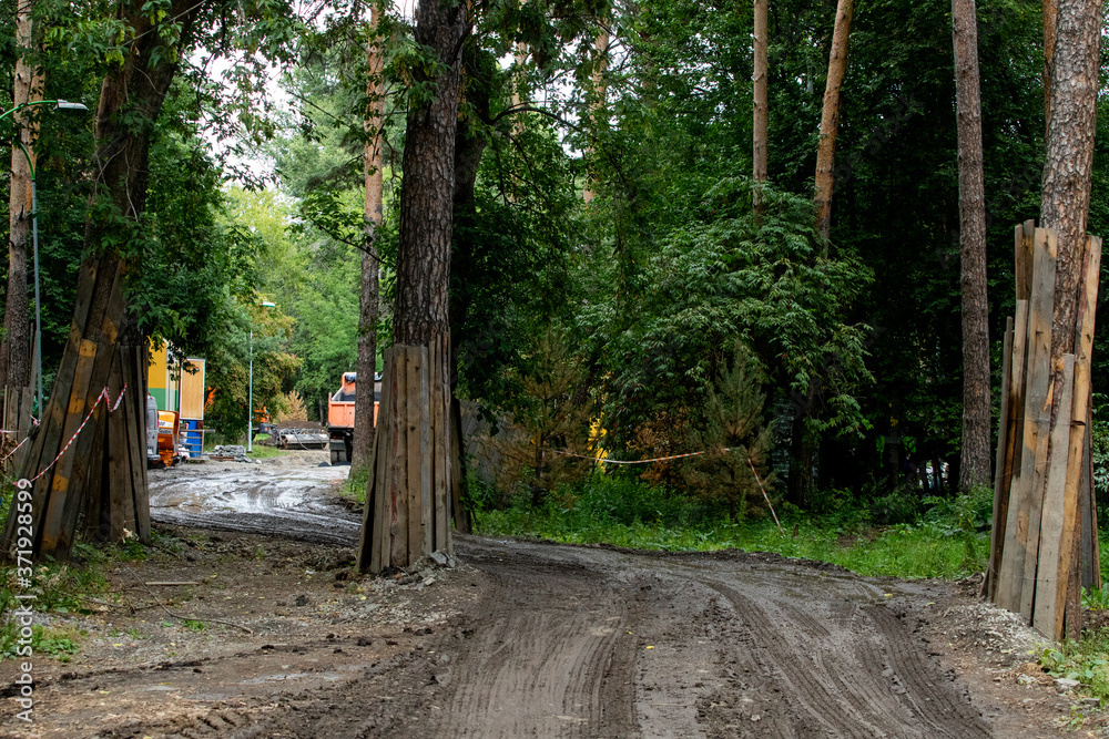 Repair of paths in parks. Protection of trees in the reconstruction of ...