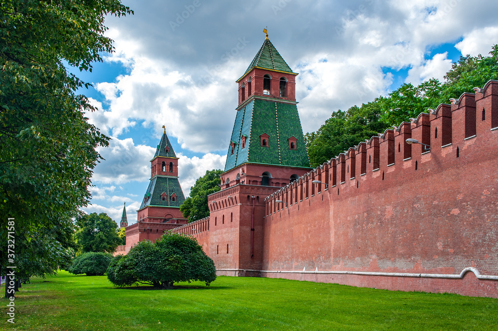 The modern territory of the Moscow Kremlin was formed at the end of the ...