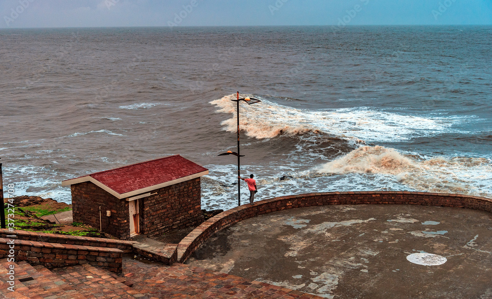 Diu, beautiful view of Arabian Sea from the INS Khukri memorial in Diu ...