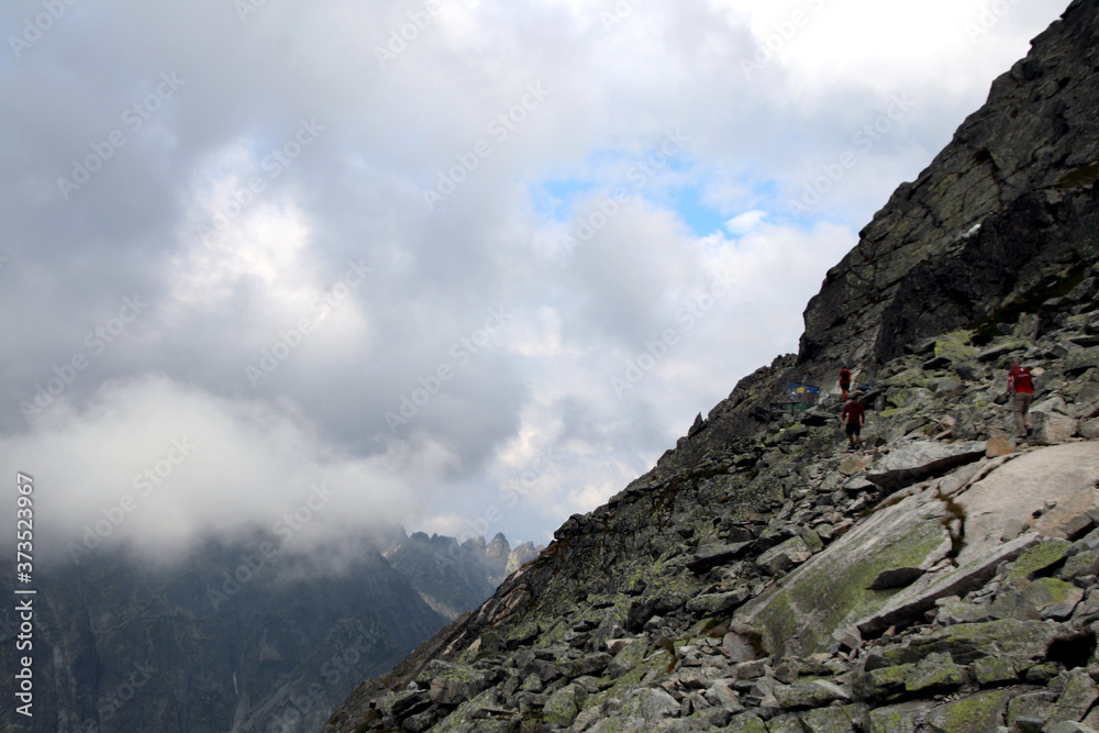 Czerwony szlak na Rysy od strony Słowackiej odcinek od Chaty pod Rysami ...