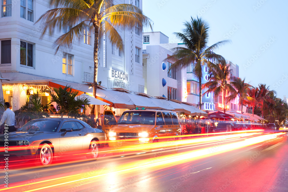Ocean Drive in the famous Art Deco district at South Beach, Miami Stock ...