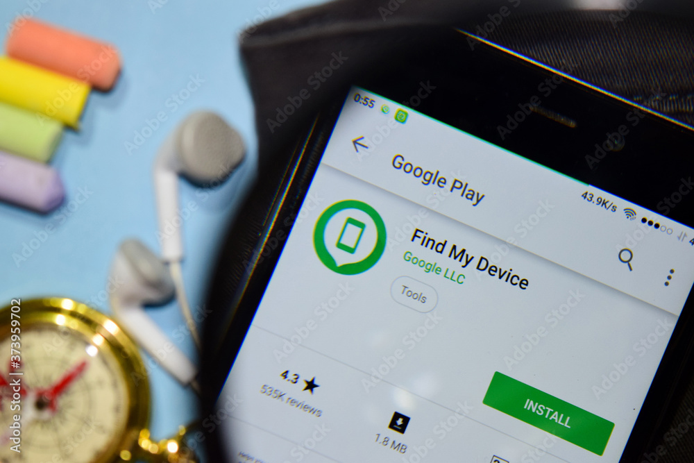 Find My Device dev app with magnifying on Smartphone screen. Find My ...