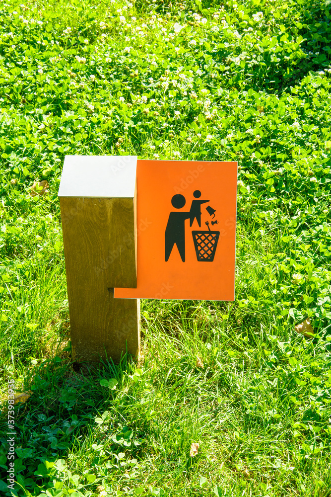 Foto de Road sign for people in the park, Information plate for ...