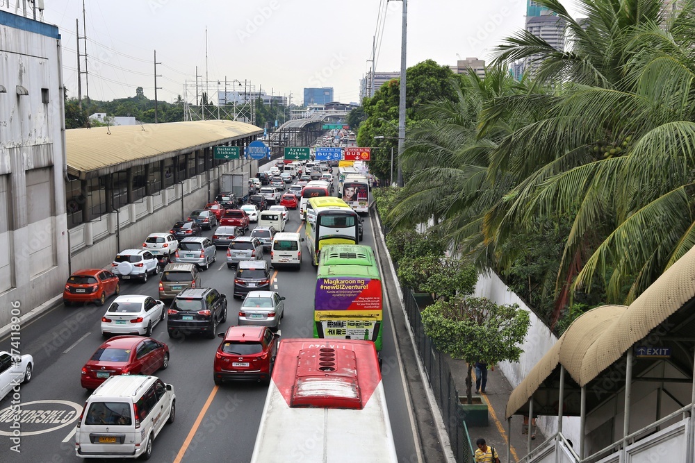 MANILA, PHILIPPINES - DECEMBER 8, 2017: Typical traffic congestion in ...