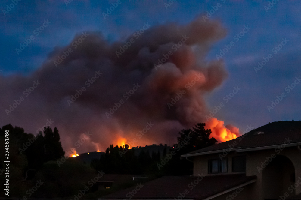 Foto de The California "River Fire" of Salinas, in Monterey County ...