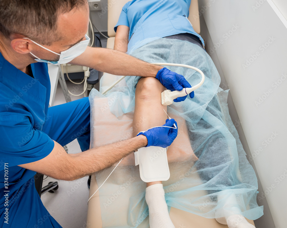 Cardiologist use tubes and ultrasound for radiofrequency catheter ...