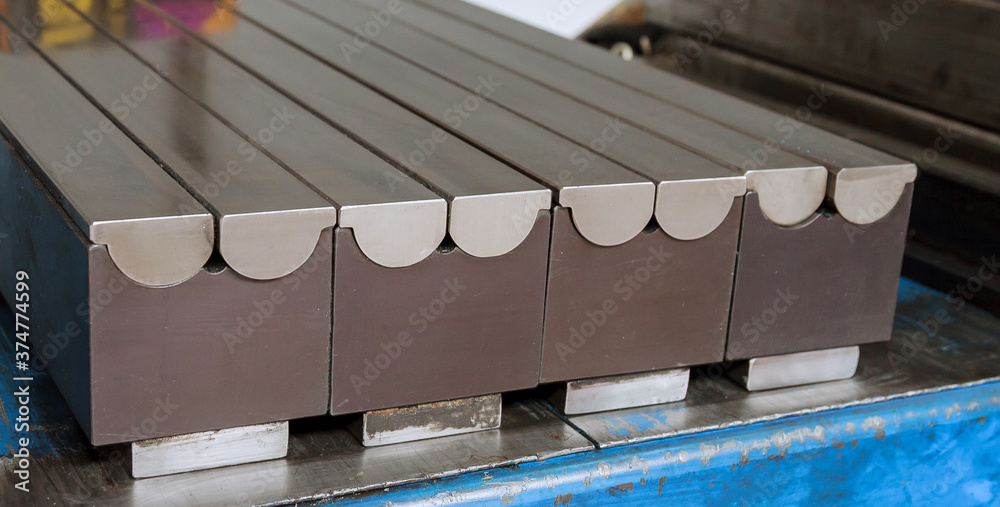 Sheet metal bending tool and equipment. Bend tools, press brake punch ...