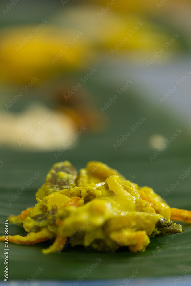 Foto de Traditional Kerala food laid out on a banana leaf during the ...