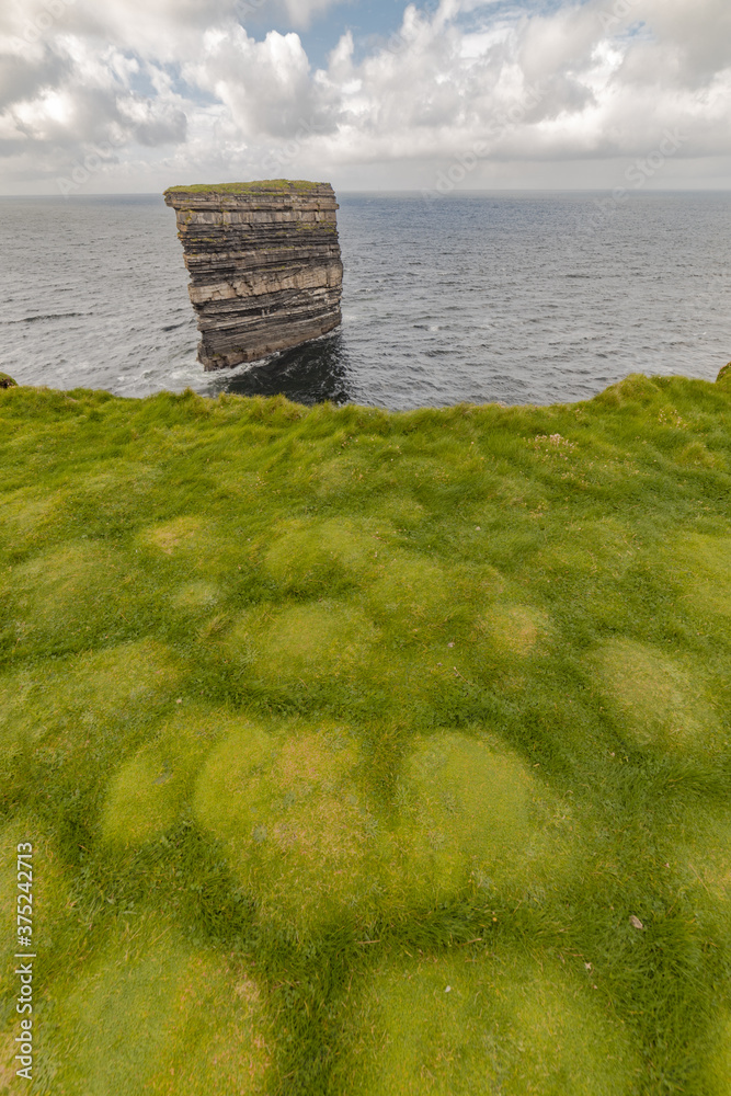 Dun Briste (broken fort) sea stack, Downpatrick Head, County Mayo, Wild ...