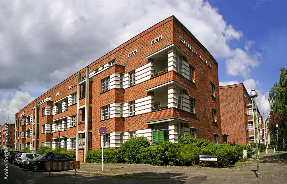 Siedlung Schillerpark - Complex modern architecture in Berlin, Germany ...