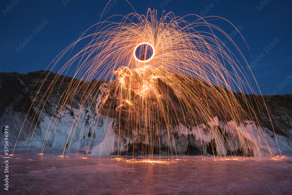 Circulos de fuego sobre el lago Baikal Stock Photo | Adobe Stock