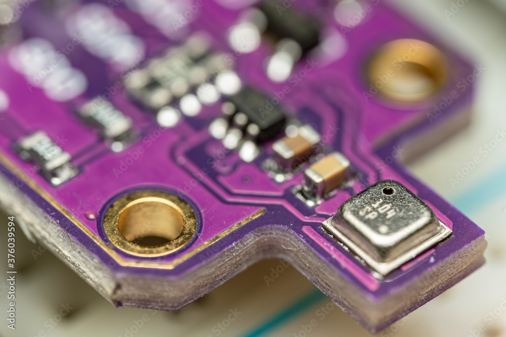 Foto de Macro Photo of a Purple PCB Module for the BME680 MEMS ...