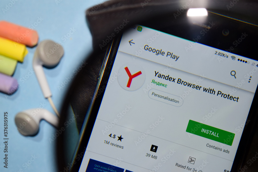 Yandex Browser with Protect dev app with magnifying on Smartphone ...