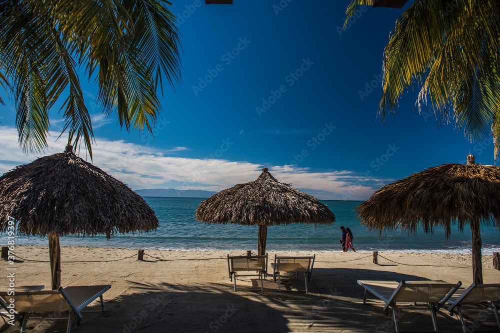 Photo & Art Print Playas mexicanas de la Bahía de Banderas, Mexico ...