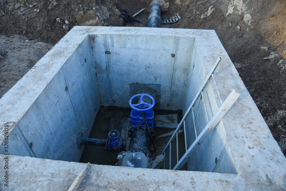 Foto de Resilient Seated Gate Valves connect pipeline of water supply ...