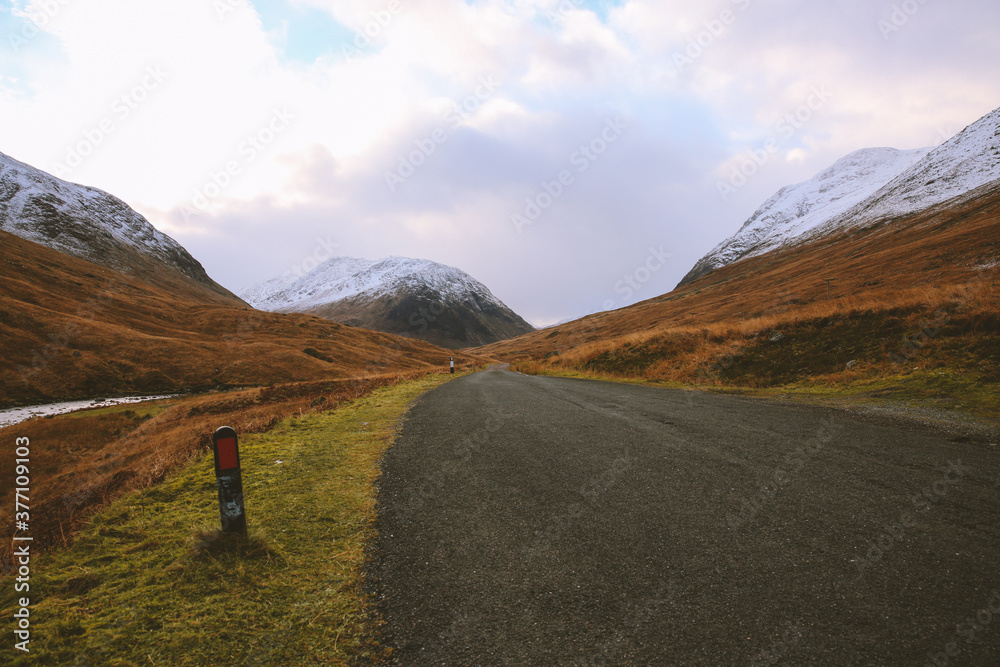 James Bond - Skyfall Szene , Glen Etive, Scottish highlands Stock Photo ...