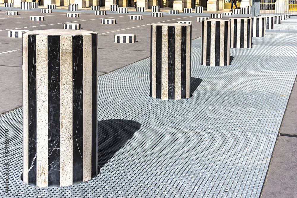Columns Buren (The Colonnes de Buren, 1985): 260 black and white ...