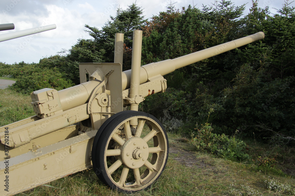Russian cannon, 122mm Pushka, built in 1939/40 and conquered by the ...