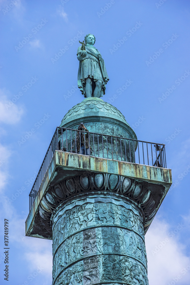 Vendome column with statue of Napoleon Bonaparte, on the Place Vendome ...