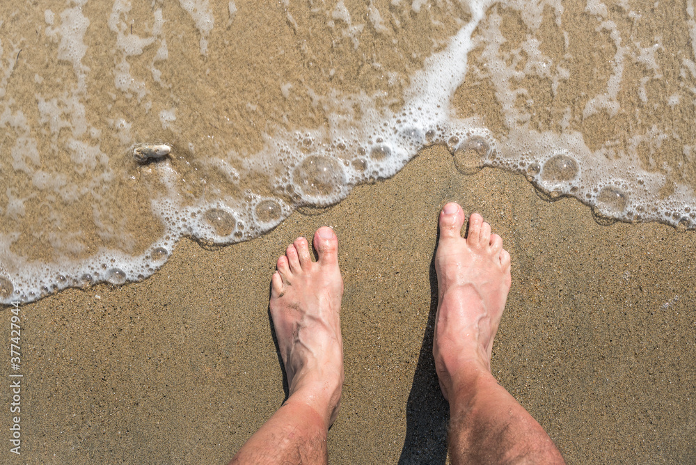 Pies en el mar en la Playa de Rancho Luna en Cuba Stock Photo | Adobe Stock