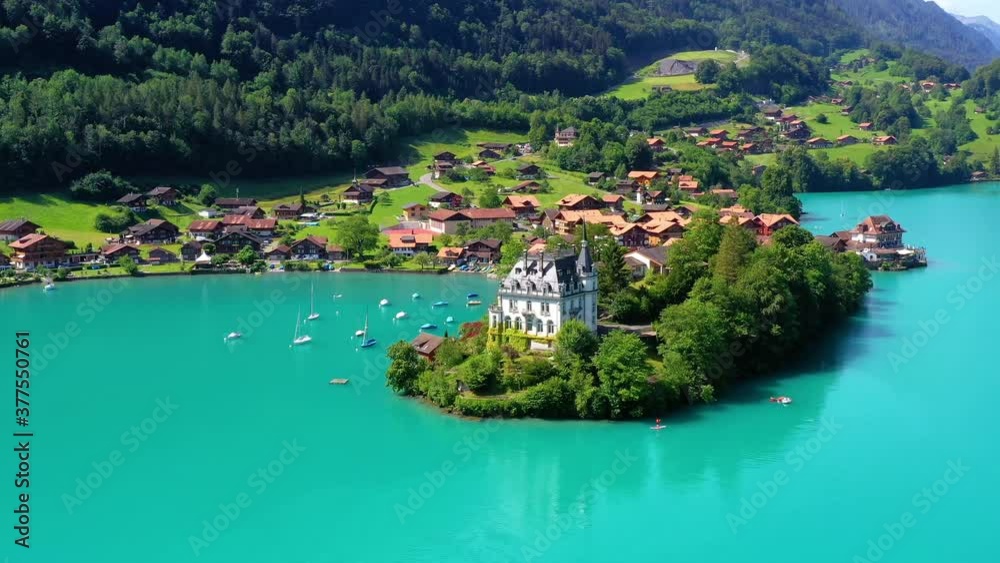 Beautiful Schloss Seeburg castle in the middle of a blue lake. Perfect ...
