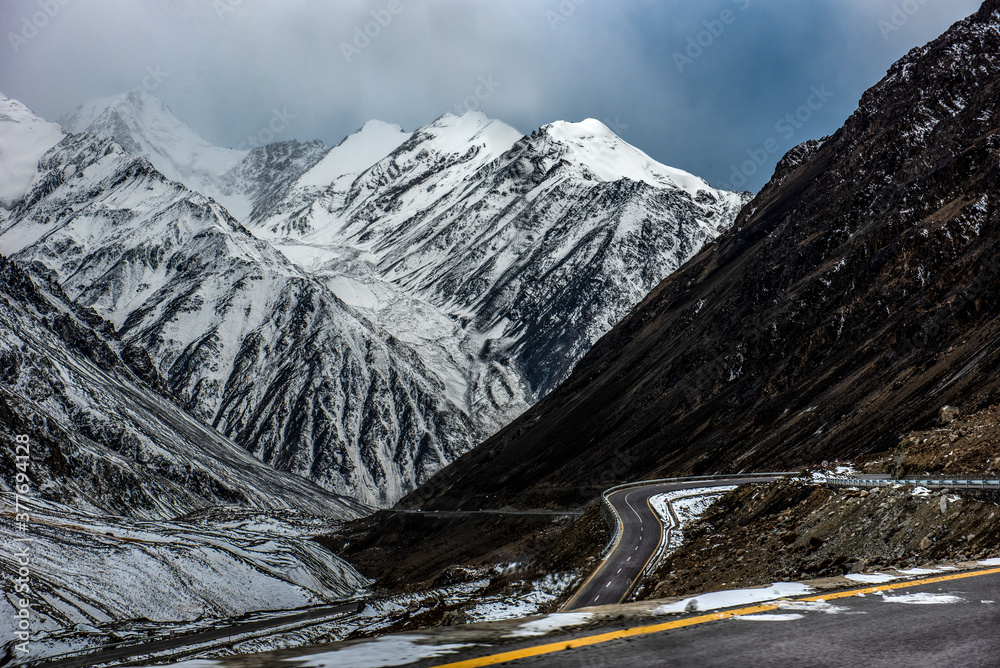 landscape of kkh khunjrab pass in gilgit baltistan winter in northern ...