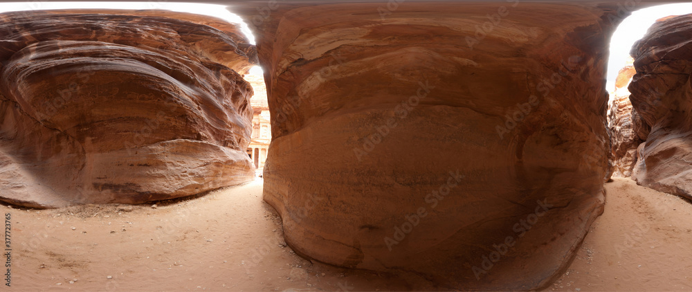 Fotka „High Resolution 360 Panoramic HDR Images Taken in Petra (Wadi ...