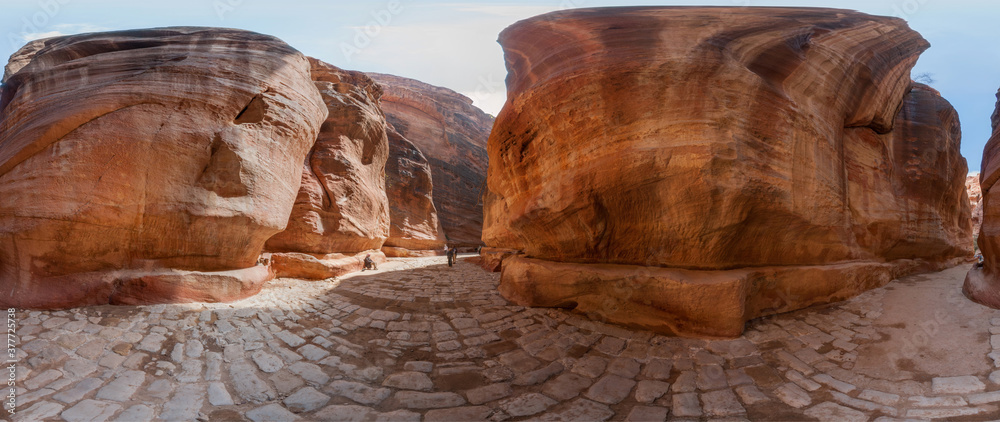 Foto de High Resolution 360 Panoramic HDR Images Taken in Petra (Wadi ...