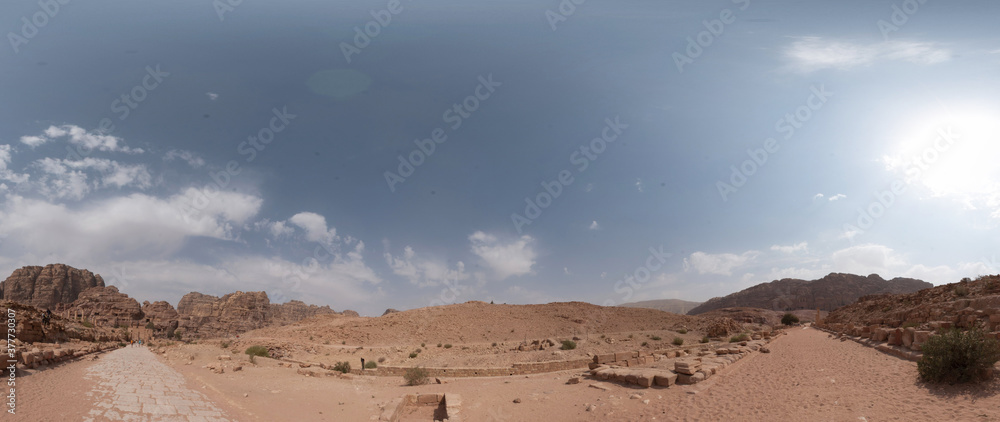 Foto de High Resolution 360 Panoramic HDR Images Taken in Petra (Wadi ...