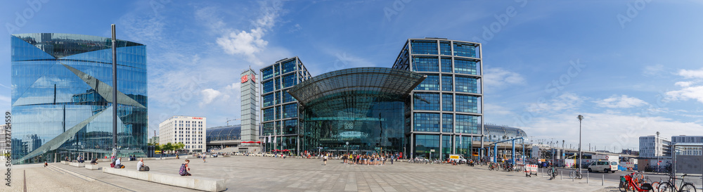 Berlin main railway station Hauptbahnhof Hbf train modern architecture ...
